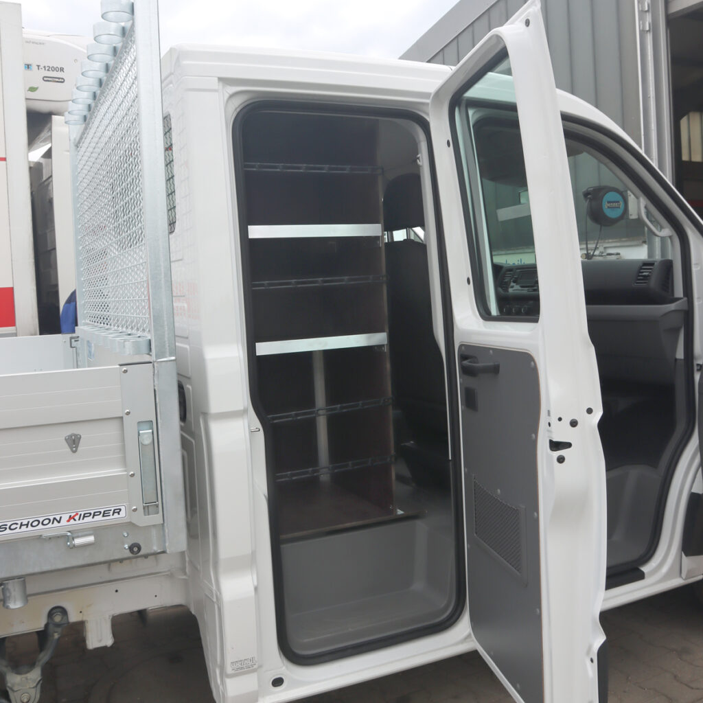 Handwerkerregal in Doppelkabine - Klingler Fahrzeugtechnik